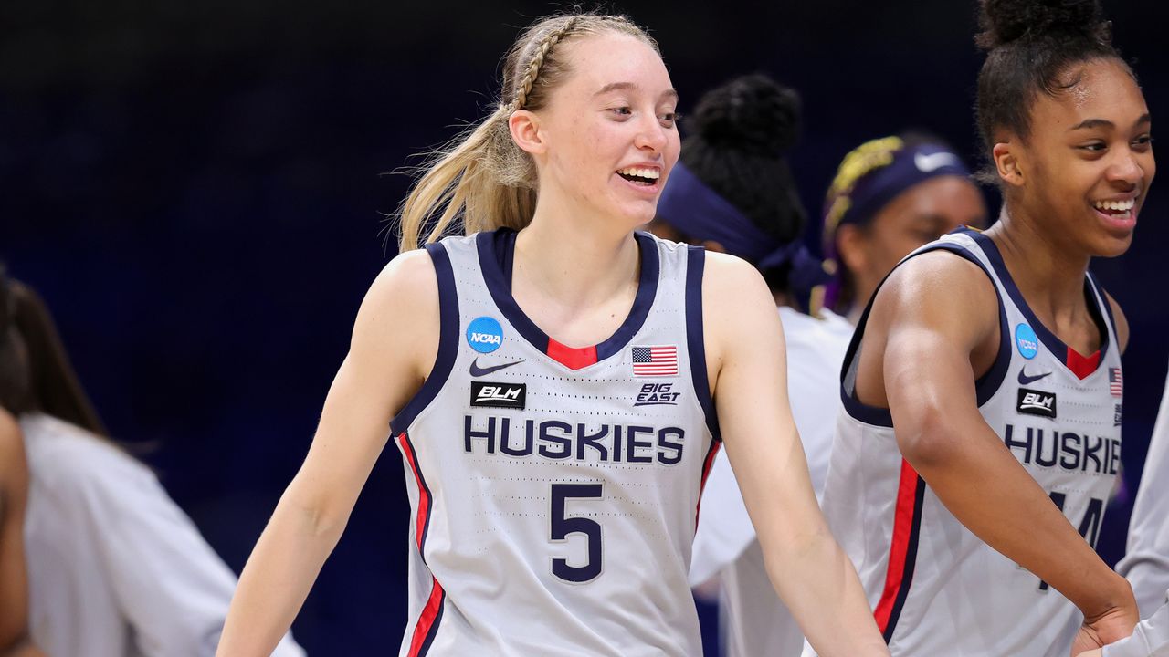 #5 Iowa vs. #1 UConn (Sweet 16) (NCAA Women's Basketball Tournament) 3 ...